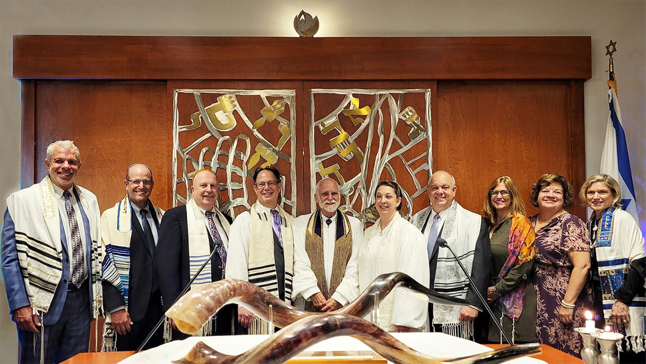 Meet Us - Temple Beth Torah
